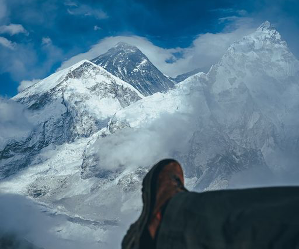 Everest, primavera 2021: aumentano i permessi di scalata ...