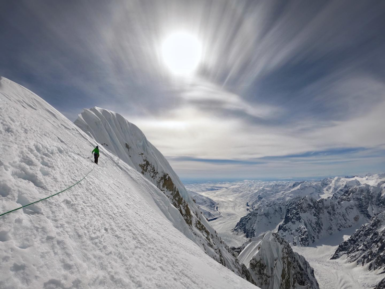 Luka Lindic e Ines Papert aprono "Heart of Stone" (1.000 m, M7) sul Mt ...