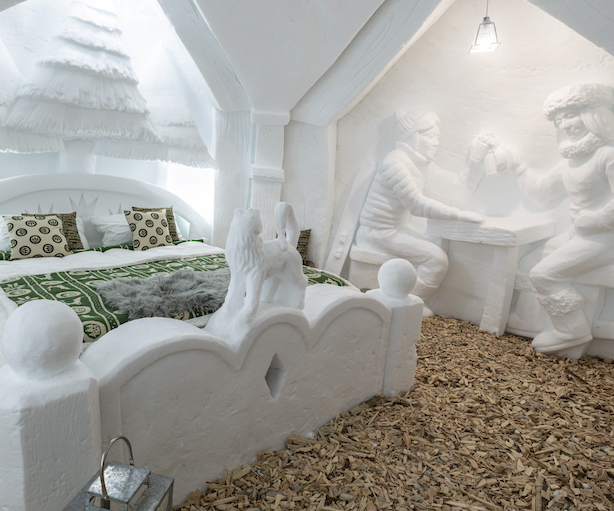 Sul ghiacciaio Presena, igloo-suite firmate dall'artista Ivan Mariotti ...