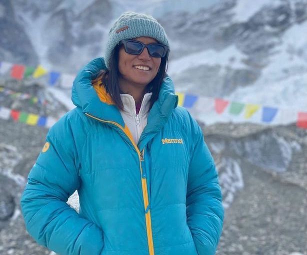 La fotoreporter nepalese Purnima Shrestha in vetta al Makalu (8.463 m ...
