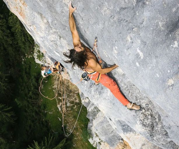 Alex Huber libera 'Ramayana' (8b+) in Tirolo | MountainBlogMountainBlog ...