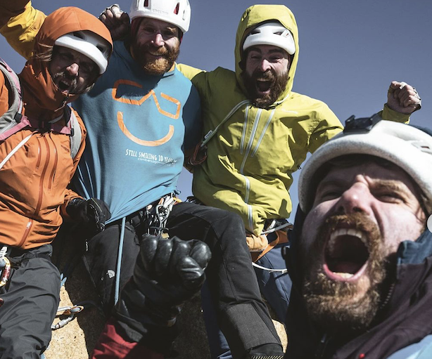 Torri del Paine: Villanueva O'Driscoll, Favresse, Vanhee e Smith ...