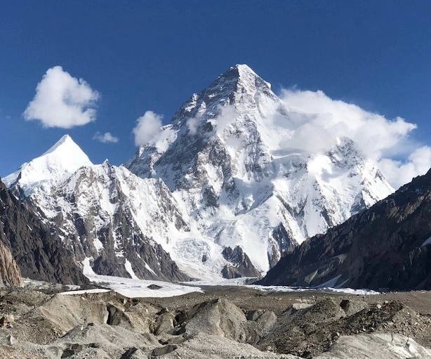 K2: Hiraide e Nakajima ai piedi della parete Ovest. Team italo ...