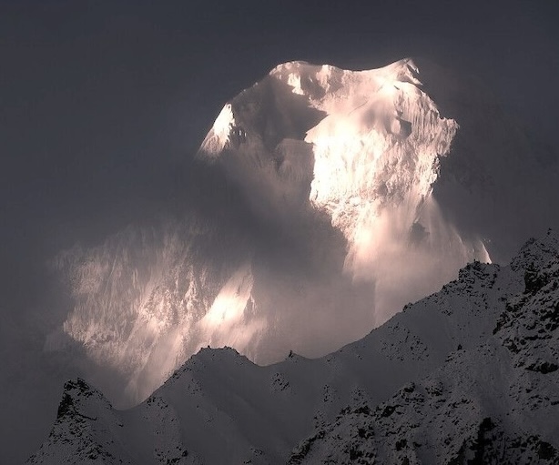 Dane Steadman, Cody Winckler e August Franzen in vetta allo Yashkuk Sar ...