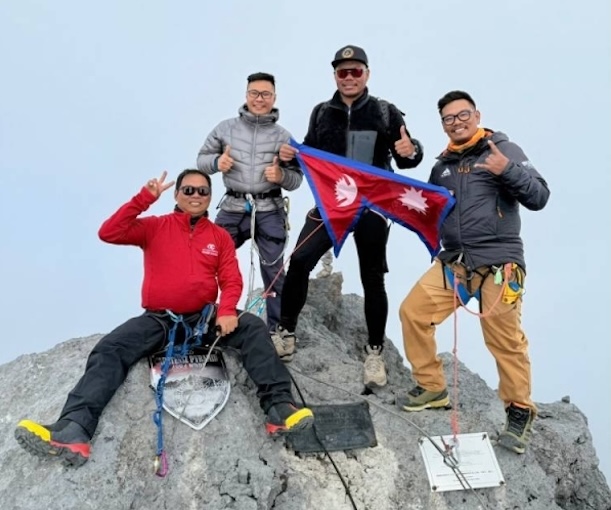 I fondatori di Seven Summit Treks completano le 'Seven Summits ...