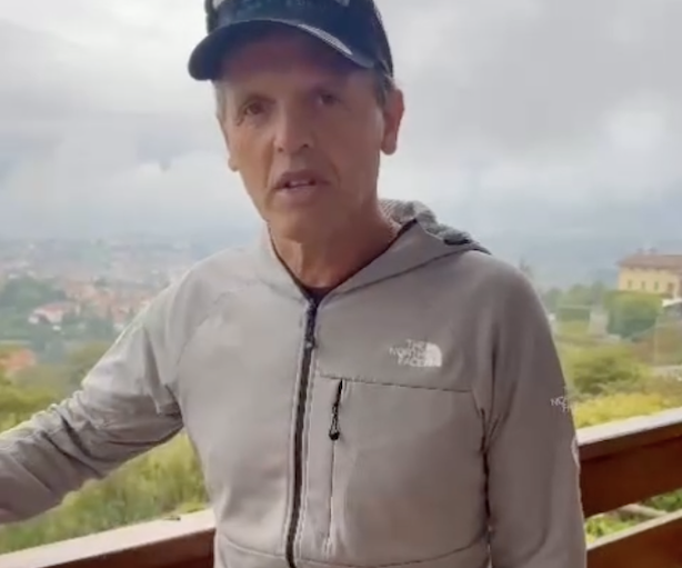 Simone Moro in partenza per il Manaslu | MountainBlogMountainBlog | The ...