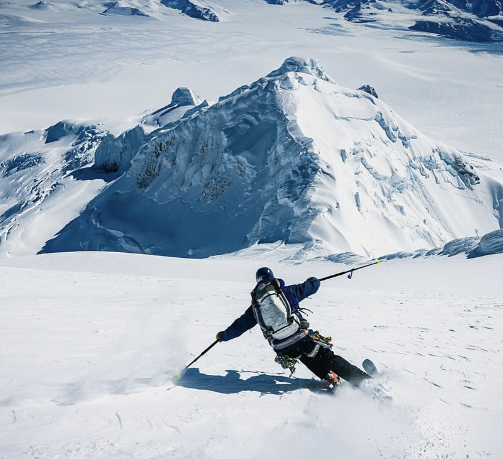 Patagonia cilena: prima discesa con gli sci della parete Nord del ...
